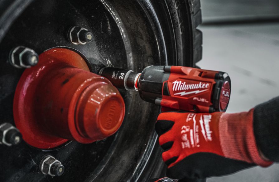 MILWAUKEE 3/8 INCH IMPACT SOCKET DEEP SET- 9 PC SET