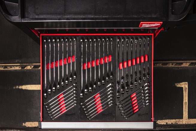 MILWAUKEE MAX BITE METRIC FLEX HEAD RATCHETING SPANNER SET WITH FOAM ...