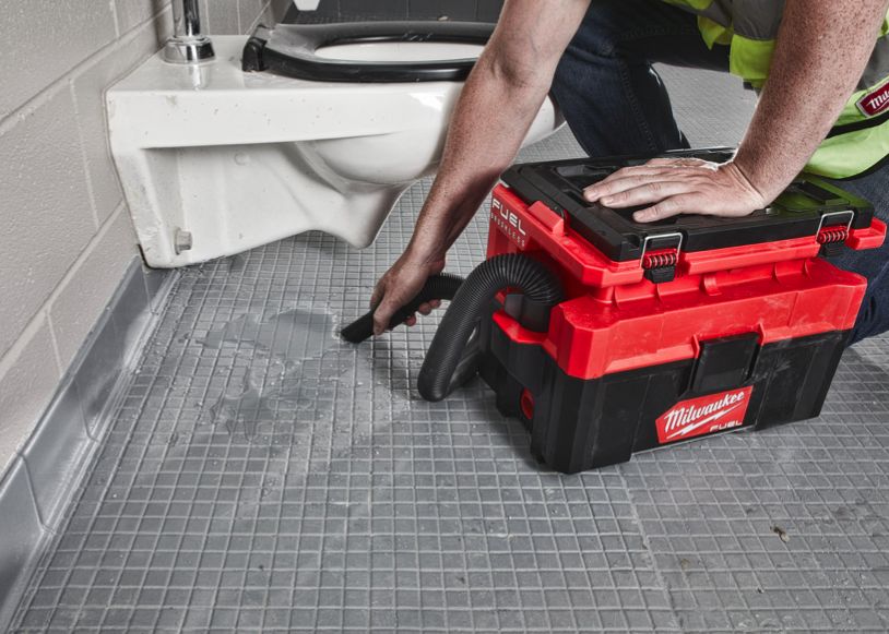 MILWAUKEE M18 FUEL PACKOUT WET/ DRY VACUUM - BARE UNIT - M18FPOVCL-0